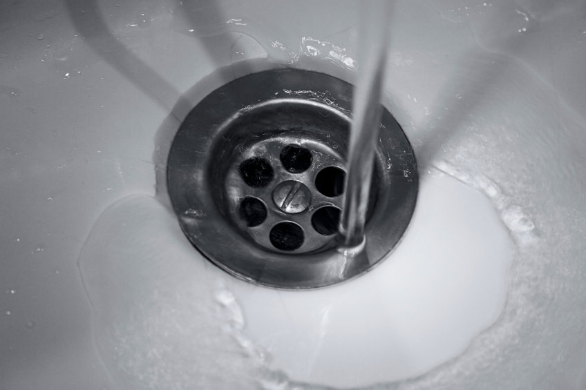 4 Signs To Know If Your Drains Are Clogged | Sludgebusters
